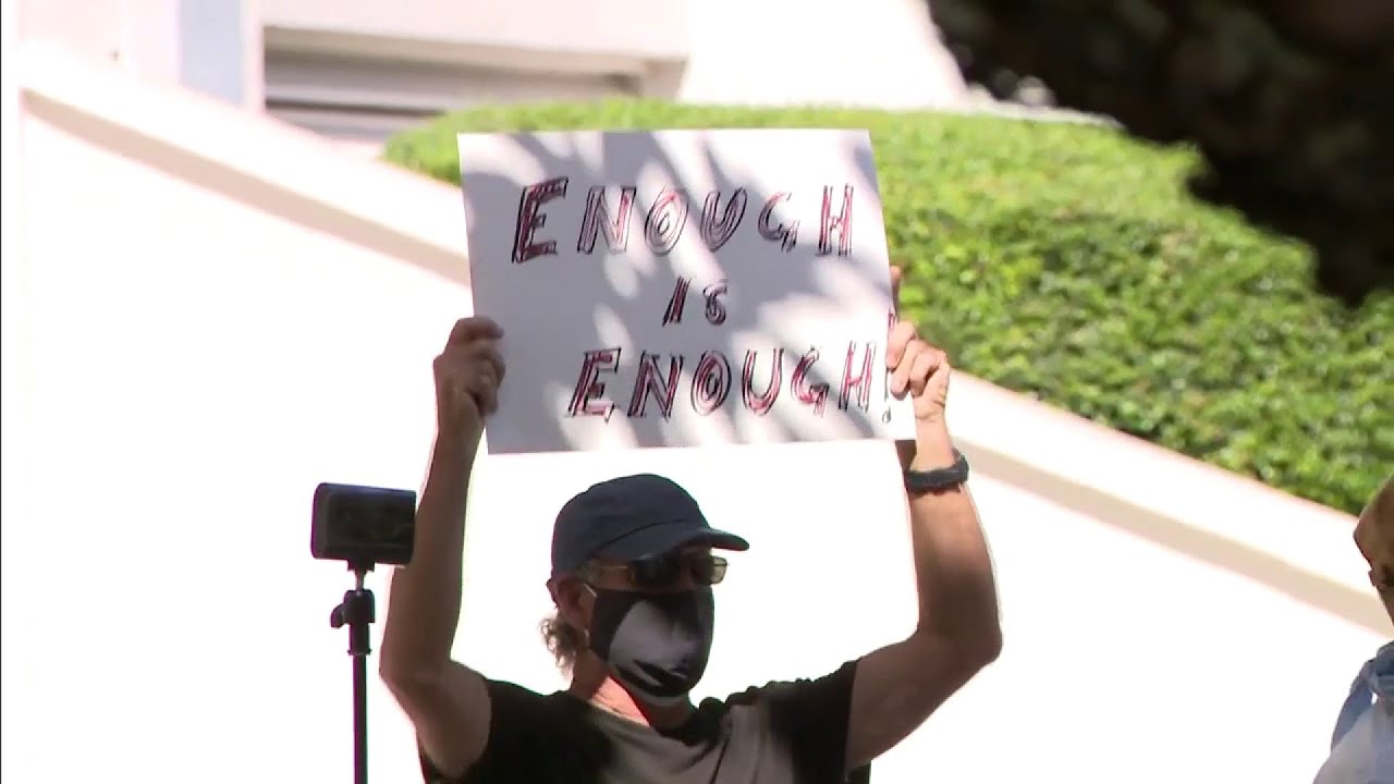 Residents protest spring break misbehavior in Miami Beach - YouTube
