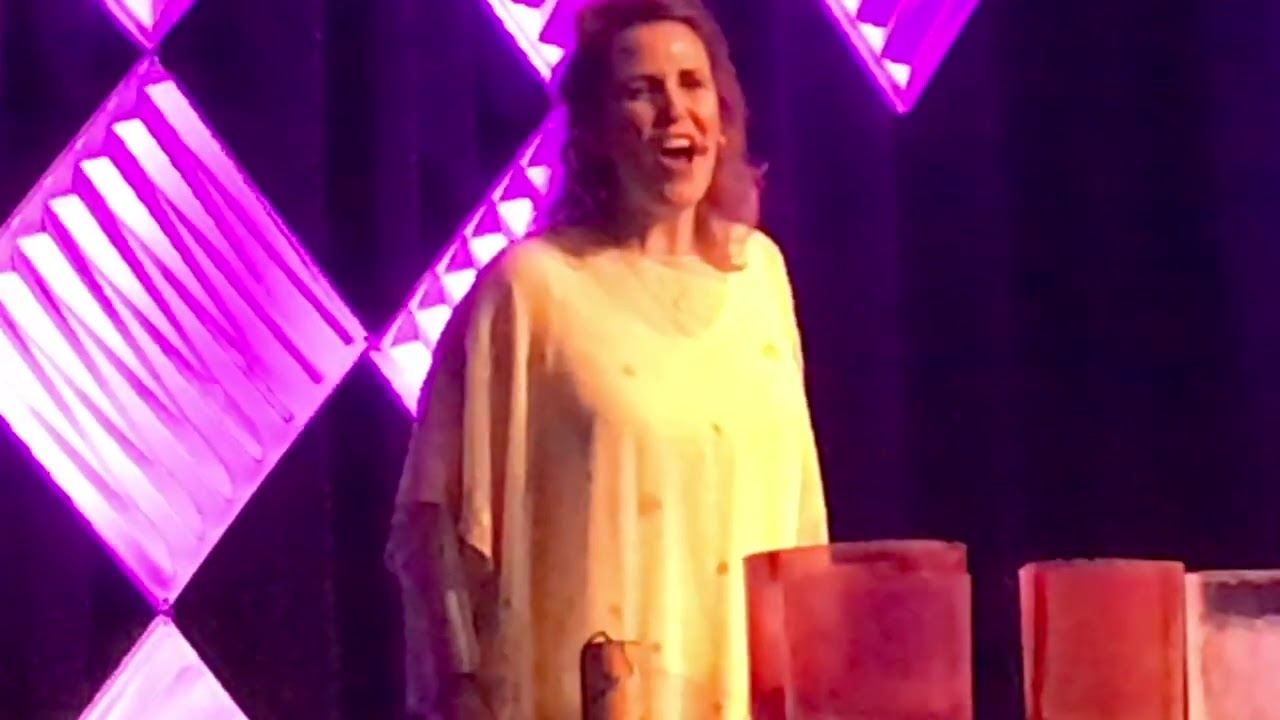 No one is alone Jeralyn Glass - YouTube