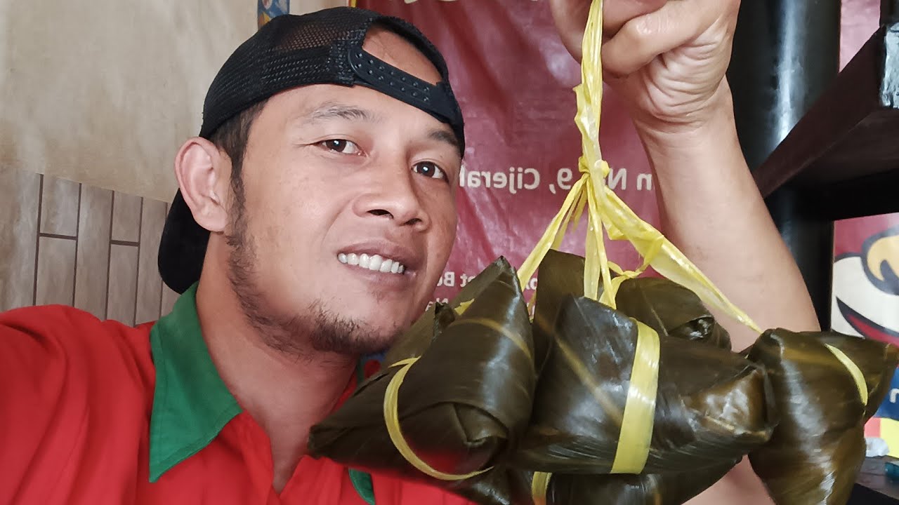 Makan Bacang yang lagi Viral di kota Bandung yang rasanya bikin NAMPOL ...