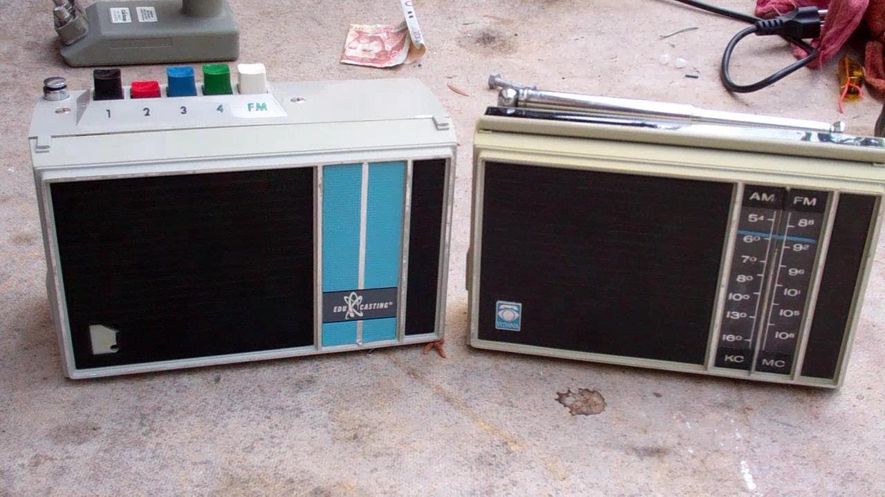 Sylvania Subcarrier Receiver Radio - YouTube