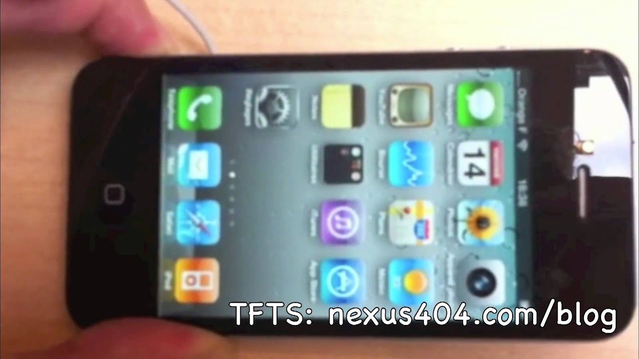 iPhone 4 Death Grip at Apple Opera Store in Paris - YouTube