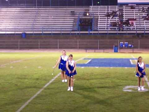 Lindale Jr High twirlers. - YouTube