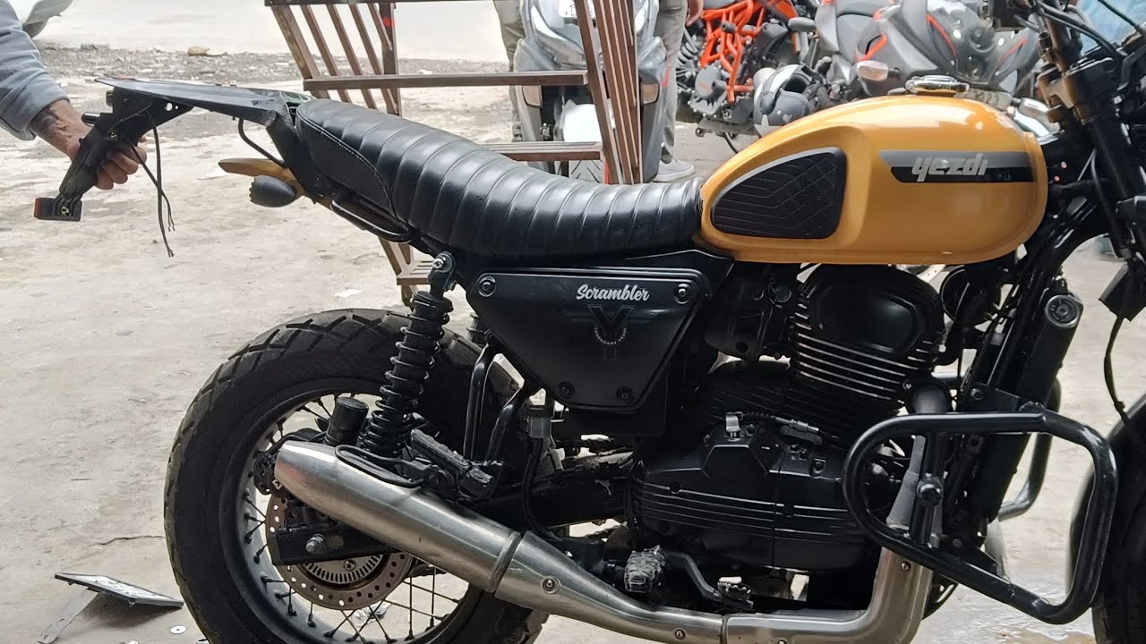 Yezdi scrambler Modified into Dirt..😂 - YouTube