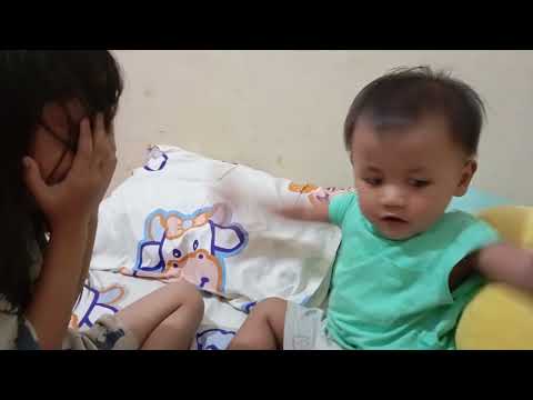 Kakak Ayana prank adek Omran - YouTube