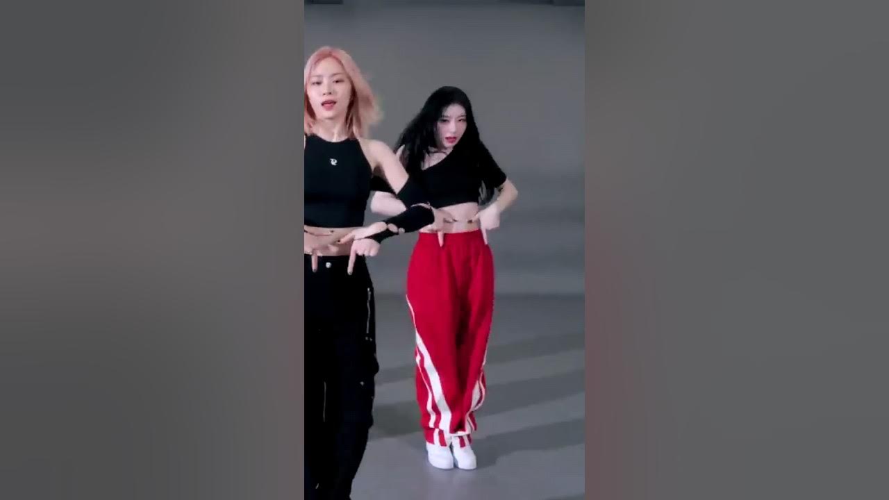 Itzy MR.VAMPIRE dance practice chaeryoung cam - YouTube