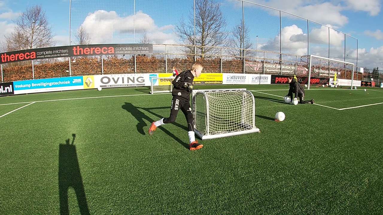 The Dutch Goalkeepers Academy | Vrienden - YouTube