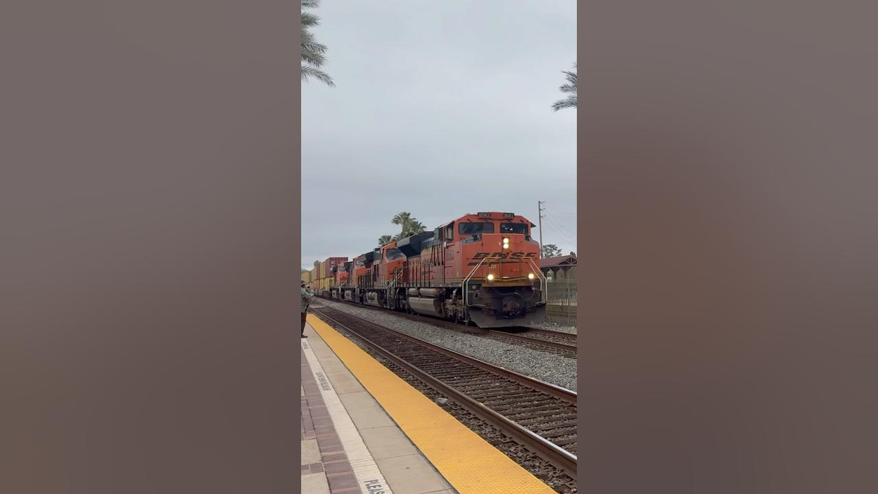 BNSF S-ALTLBJ With ACe Leader #8583 At Fullerton - YouTube