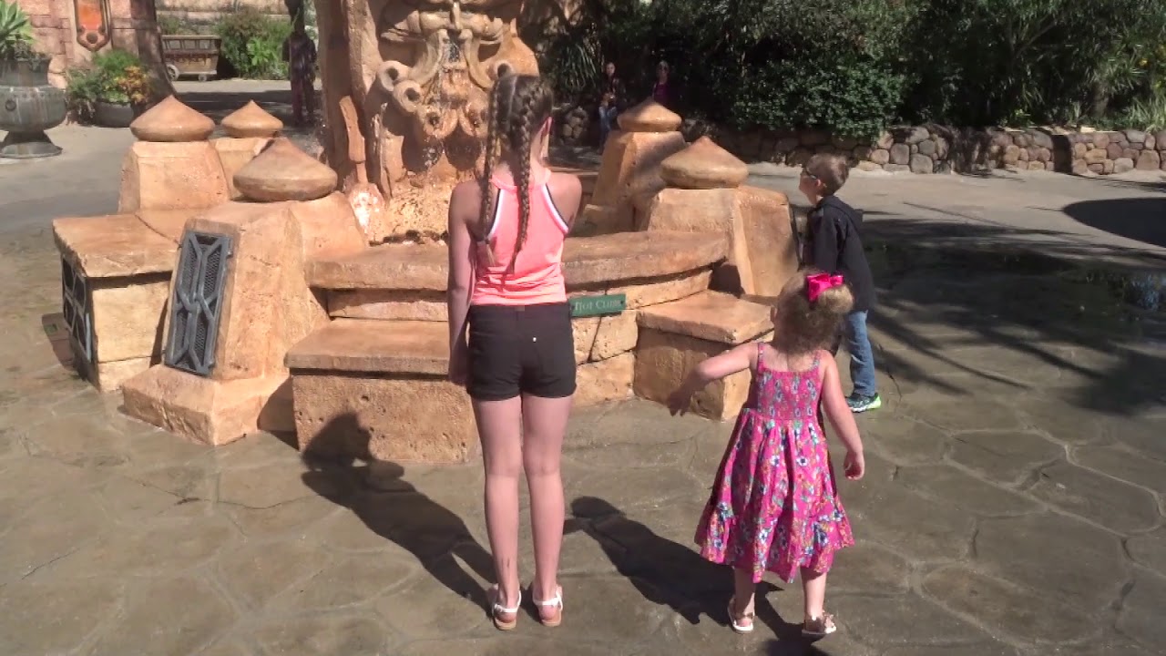 Talking Fountain - YouTube