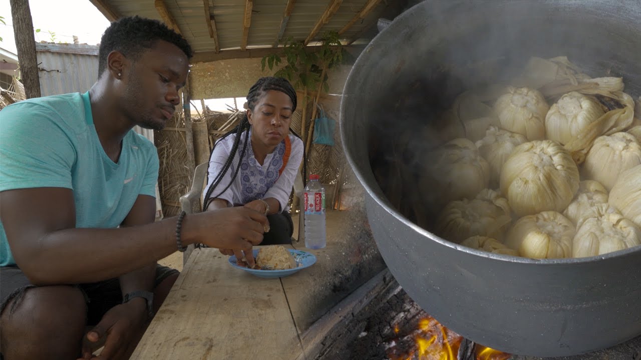 Street Food in Ghana for School Kids | Kenkey & Fried Fish | African ...