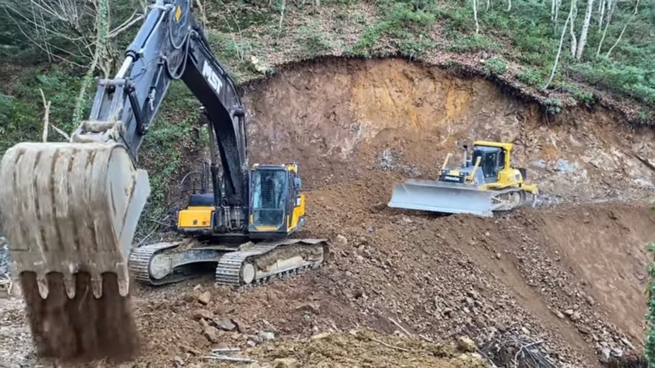 KOMATSU D85 EX DOZER: #komatsu #dozer #bulldozer #nasılyapılır #keşfet ...