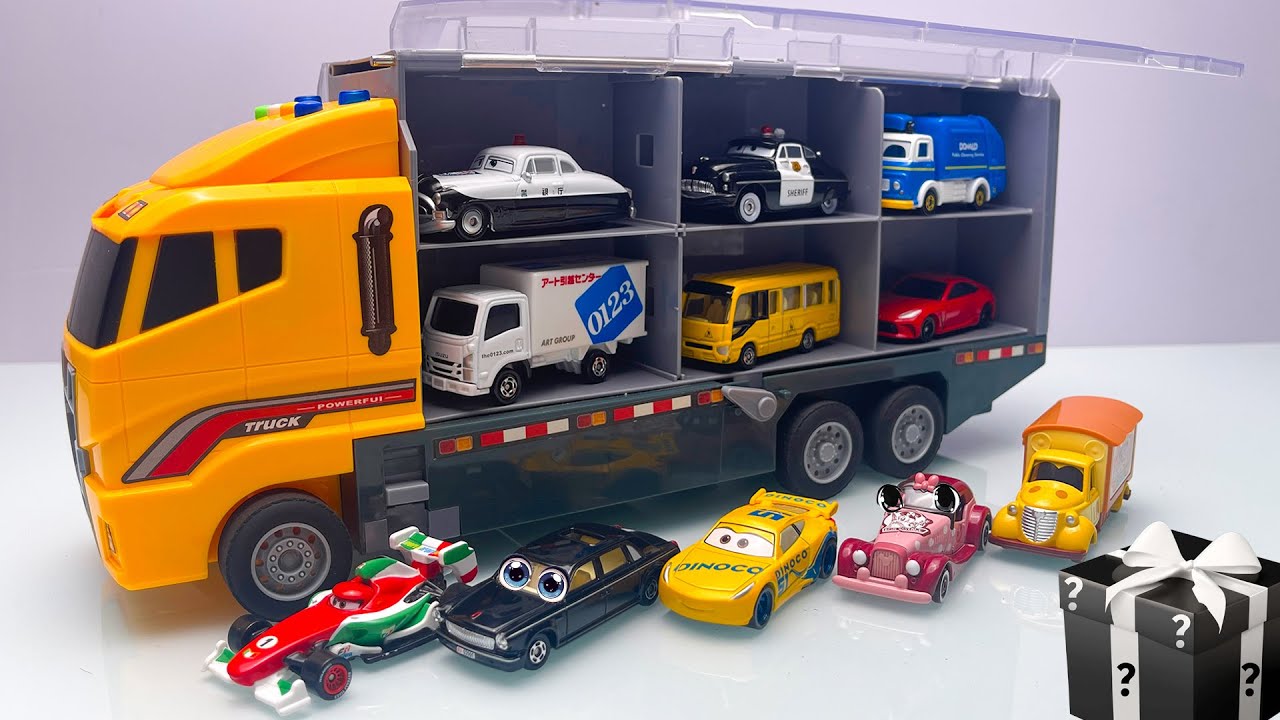 Disney Pixar Car Unbox The Disney Cars World Stored In The Large Tomica ...