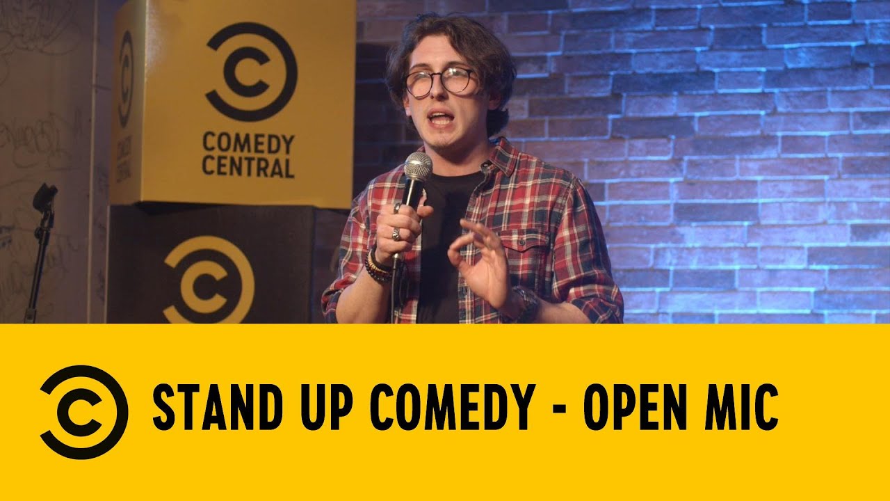 A chi assomiglio? - Lorenzo Russo - Open Mic Tour - Pisa - Comedy ...