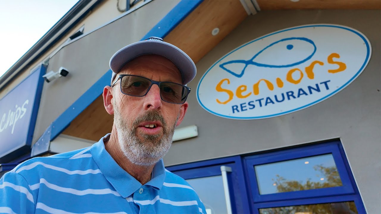 I went to Senior's Chippy Blackpool - YouTube
