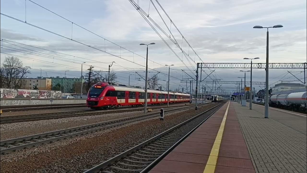 pociągi na stacji Legionowo 29.12 oraz przelot EP09 046 - YouTube