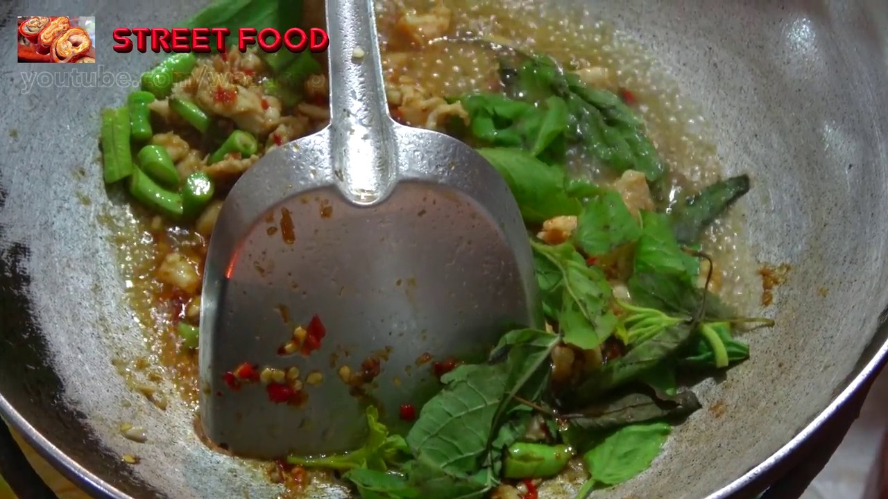Authentic Thai Chilli Basil Chicken Pad Kaprow Stirfry+Rice | Street ...