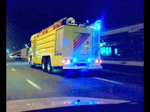 Dubai fire and rescue service 997 feuerwehr 2010 - YouTube