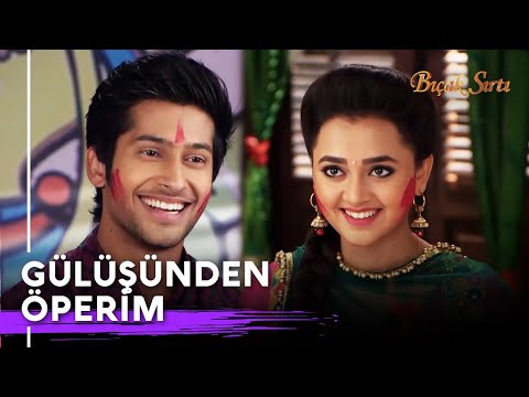 Ragini ve Laksh'den Mutluluk Pozları | Bıçak Sırtı Hint Dizisi 19. Bölüm