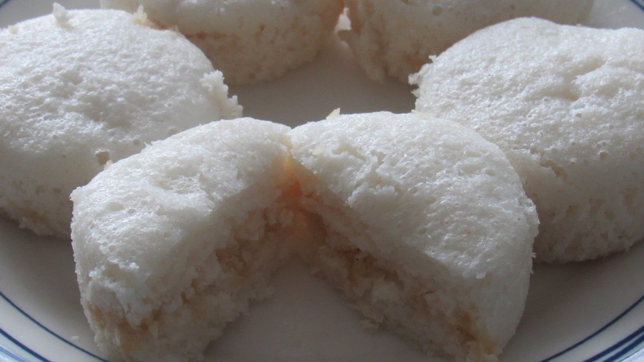 Sweet Idli | Sanna | Mangalore Recipe | Coconut Jaggery Stuffed Idli ...