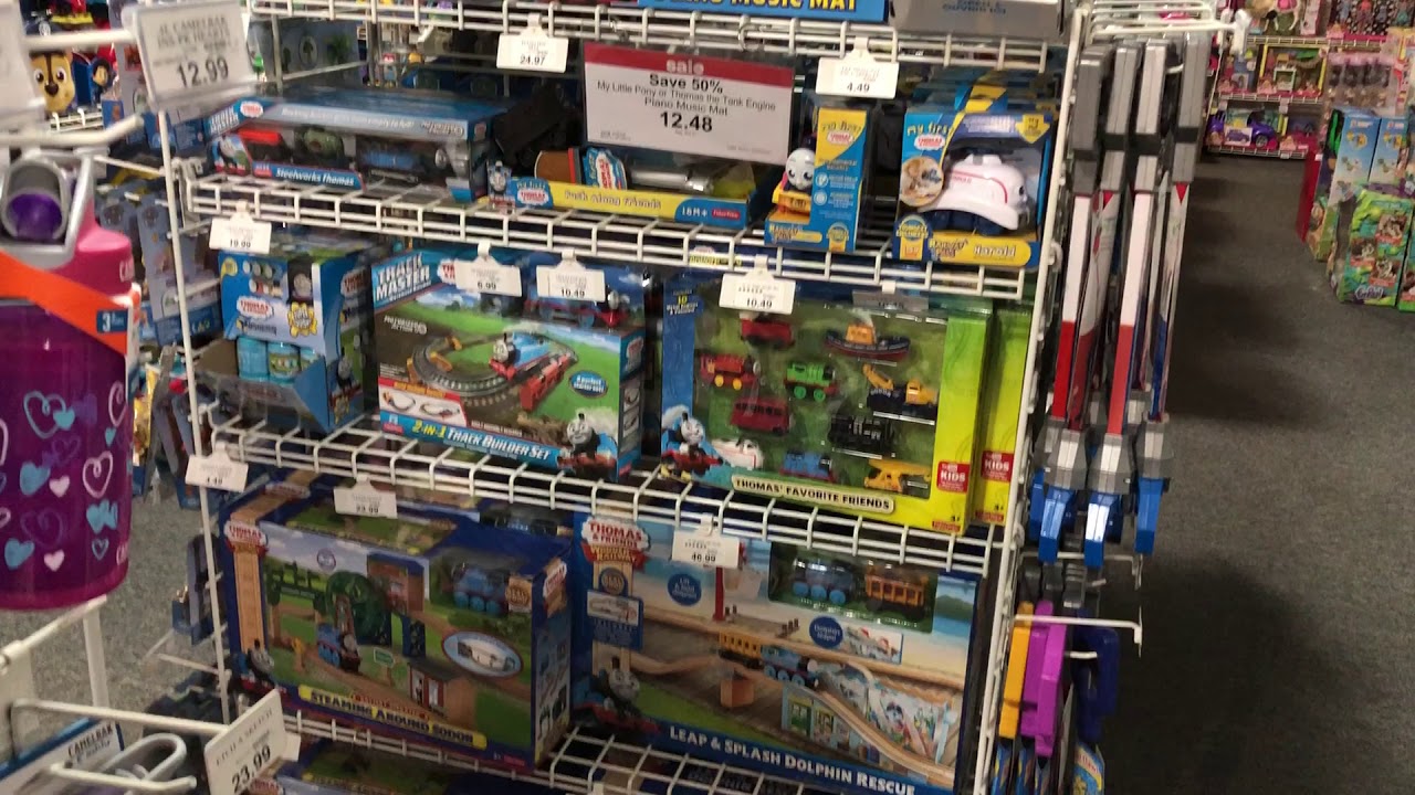Thomas the train display - Toys R Us - Manhattan mall NYC - YouTube