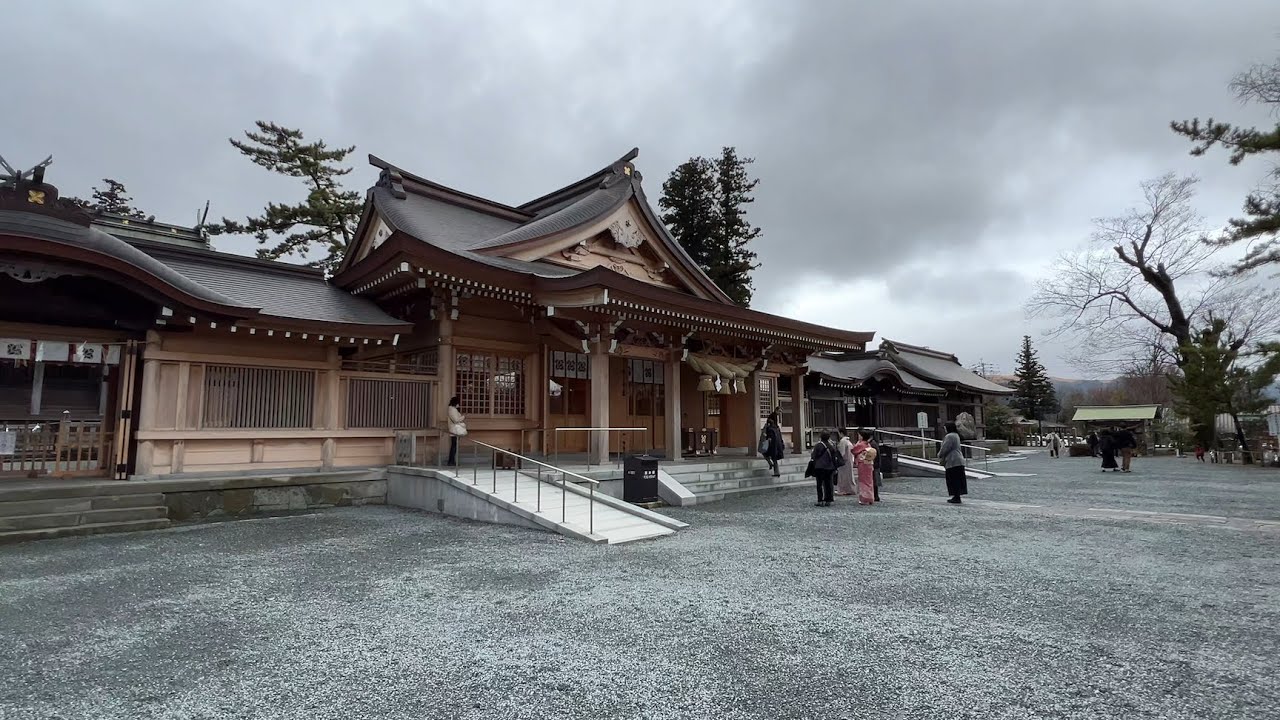 Aso, Japan - Aso-jinja Shrine - YouTube