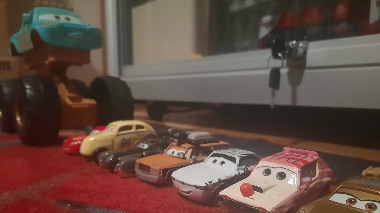 Mattel Disney/Pixar Cars on the Road Circus Stunt Ivy (Monster Truck ...