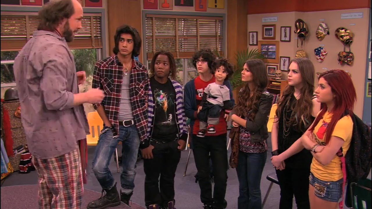Andre,Beck,Cat,Jade,Robbie broke character on Victorious (Part 1) - YouTube
