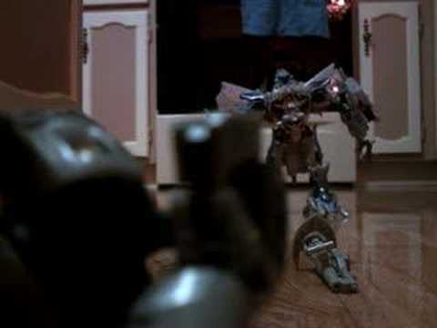 Megatron destroys Jazz and Ratchet - YouTube