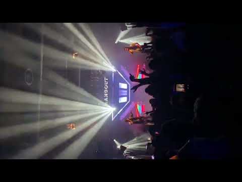 Mode XL - Pusula \\\\ İzmir konseri #pusula #model #mode #xl #khontkar #hangout