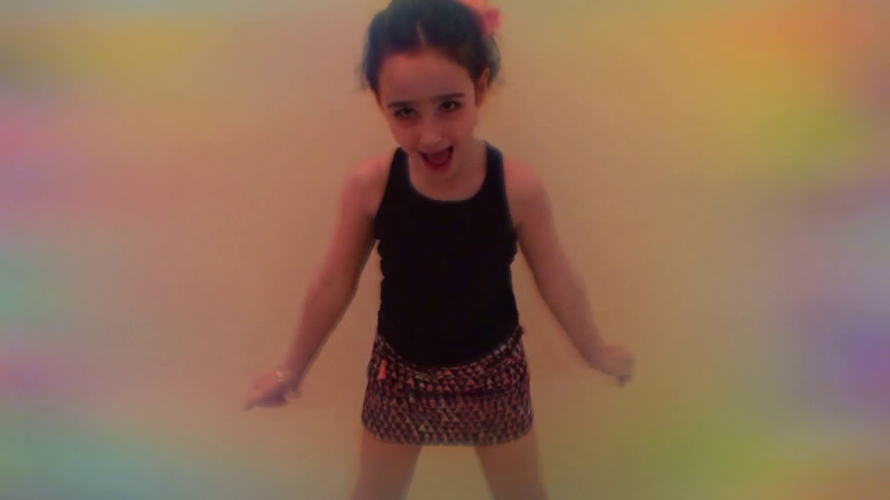 Julia's dancing on BOOMERANG - YouTube