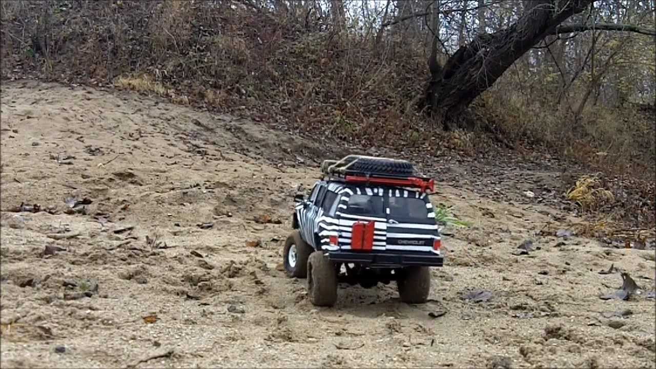 Scale RC Suburban on a Salt Creek Safari - YouTube