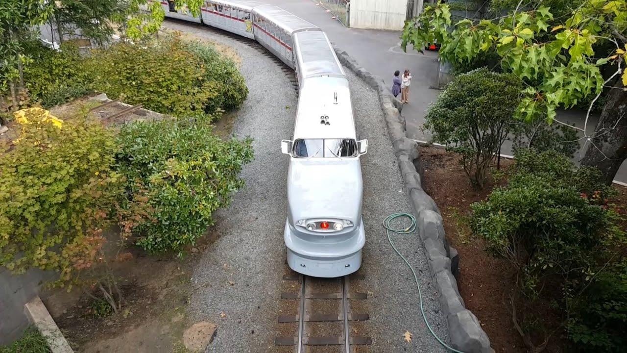 Oregon Zoo Train - YouTube
