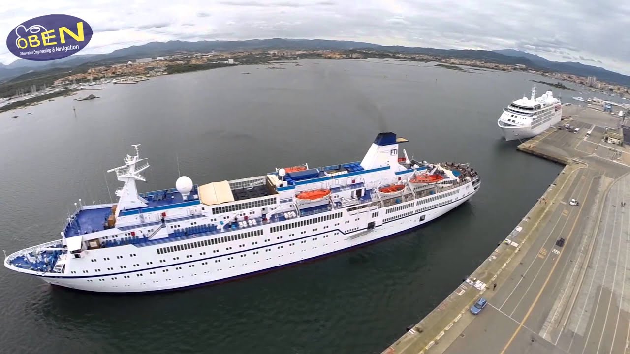 Porto Olbia attracco Cruise Ship MS Berlin - YouTube