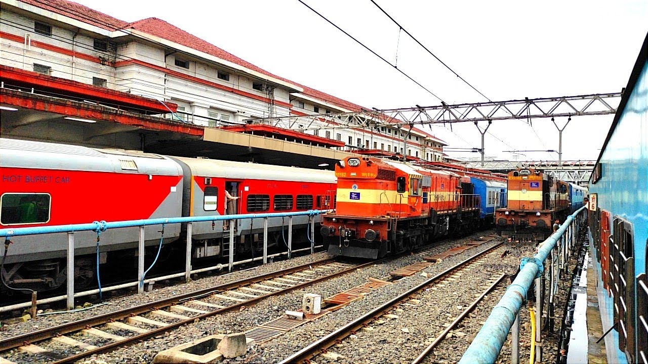 Indrayani Express Train arrival Pune Junction Railway Station - YouTube