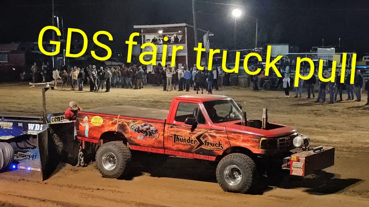 Modified four-wheel drive truck pull - YouTube