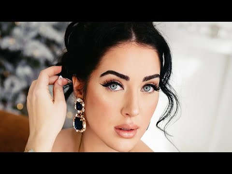 Curvy Plus Size Muse Poetry • Holly Luyah: Velvet Midnight 💖