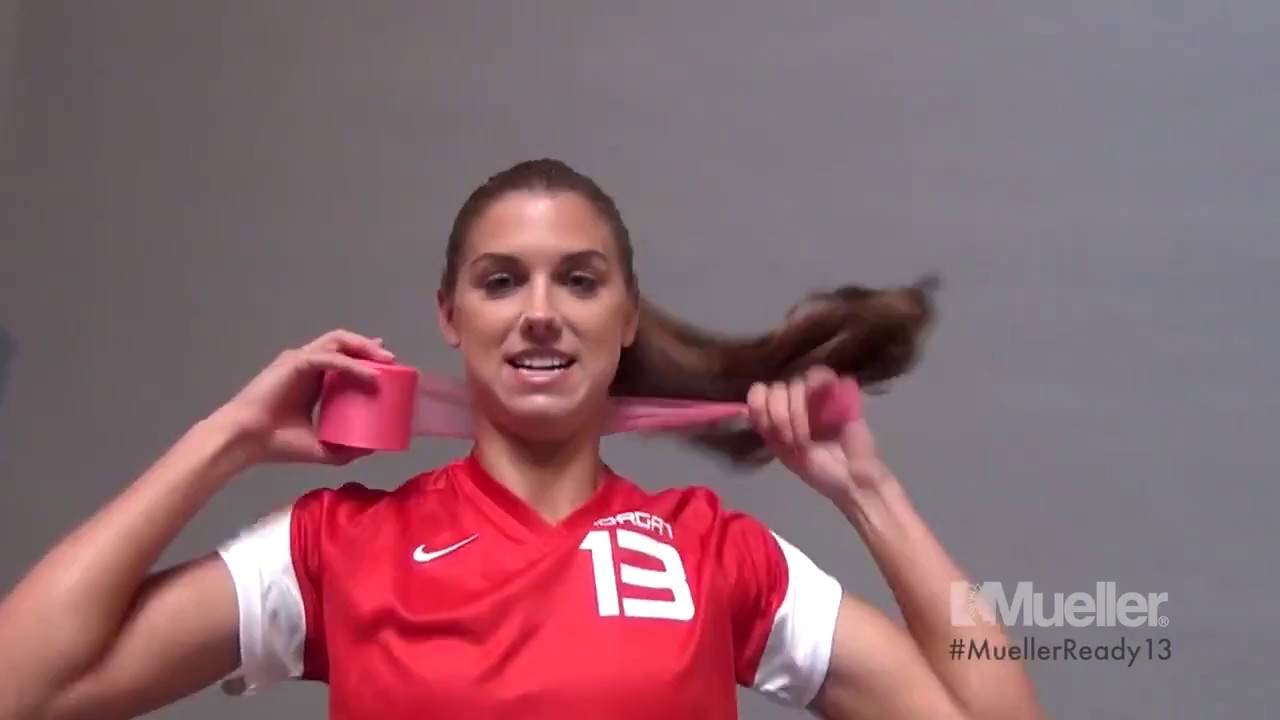 M wrap Alex Morgan Mueller - YouTube