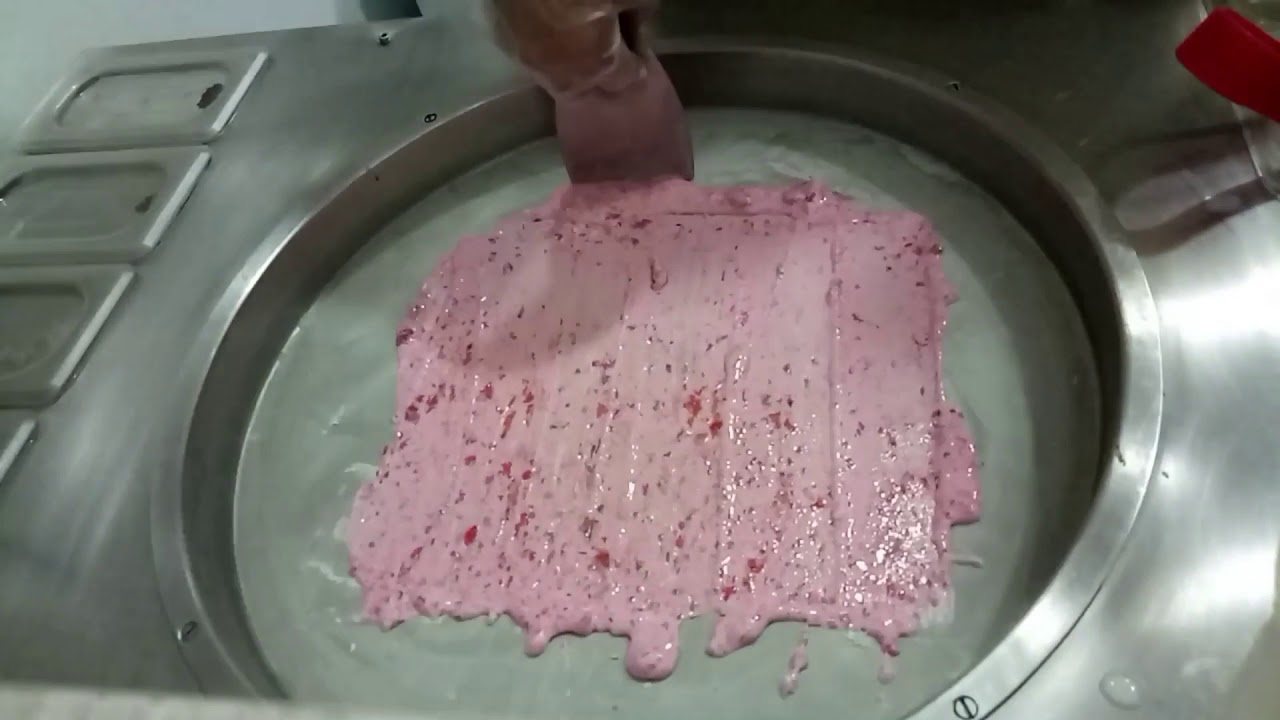 ice cream roll in 51 rainbow of only Rs80 now in kurla....!!!!!!! - YouTube
