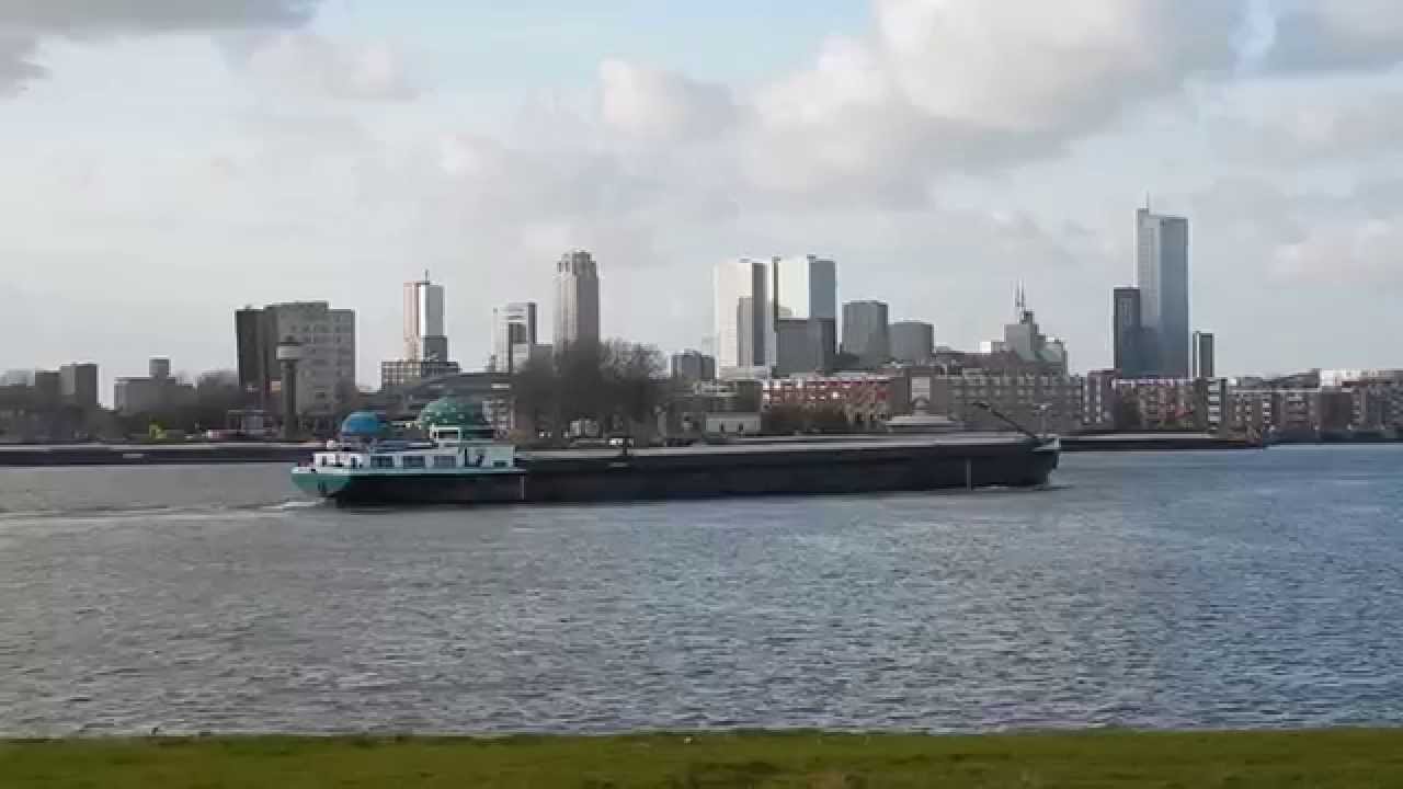 Schepen op de Maas in Rotterdam - Ships in Rotterdam - YouTube