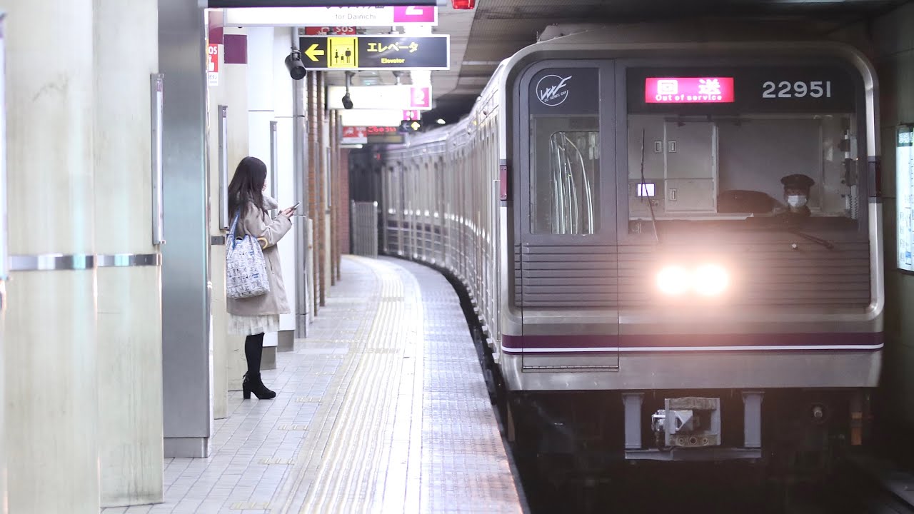 Osaka Metro 22系50番台22651F 都島 通過 - YouTube