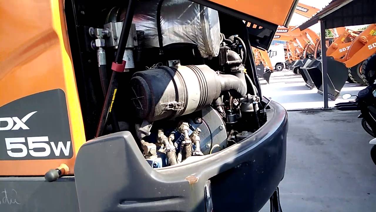 Doosan DX55W - YouTube