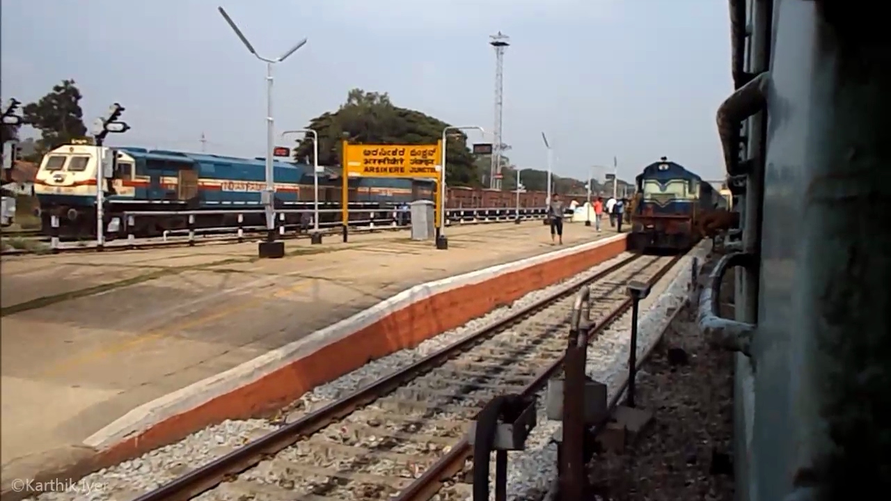 Chaluka Express Arriving ASK/Arsikere Junction [PART 1]. - YouTube