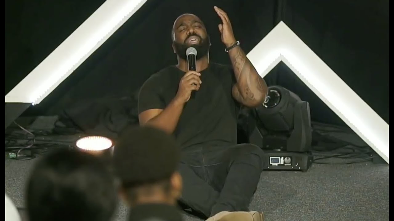 🔥🙌🏾 Worship BREAKS OUT At The Altar Call (Love Worship medley) - Pastor ...