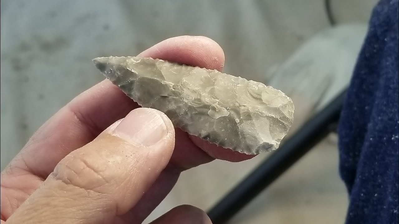 1286 - Part 2/3 - Flintknapping from Spall to Point - YouTube