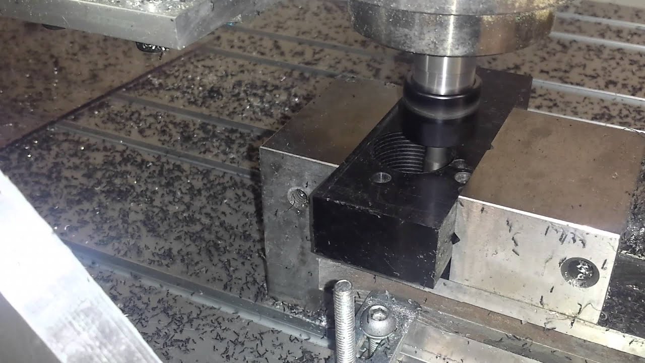 X6 1500GT USB thread milling - YouTube