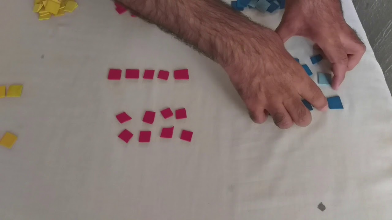 Suma con fichas azules, rojas y amarillas - YouTube