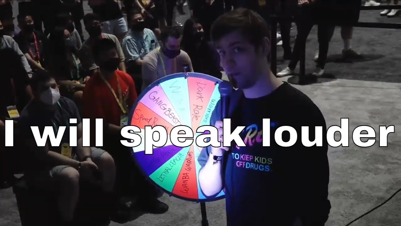 Sodapoppin Scuffled Presentation At Twitch Con - YouTube