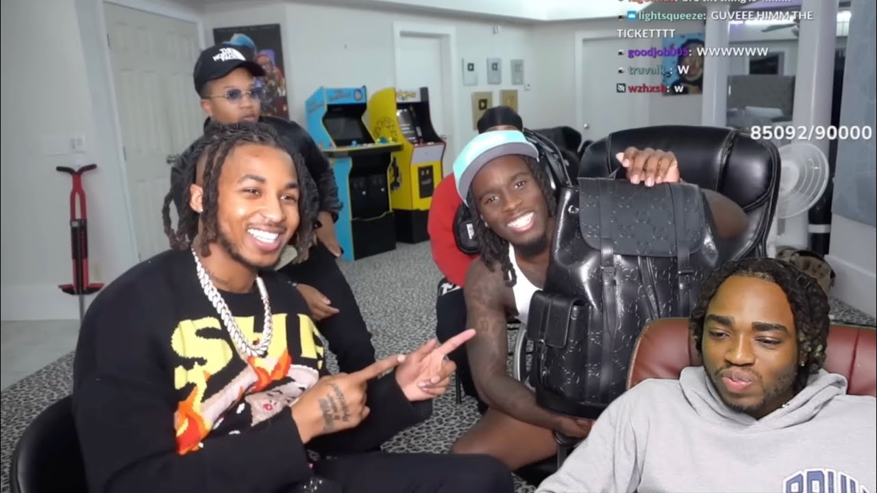 DDG GIFTS KAI $4,000 BAG FOR BEING #1 STREAMER IN THE COUNTRY - YouTube