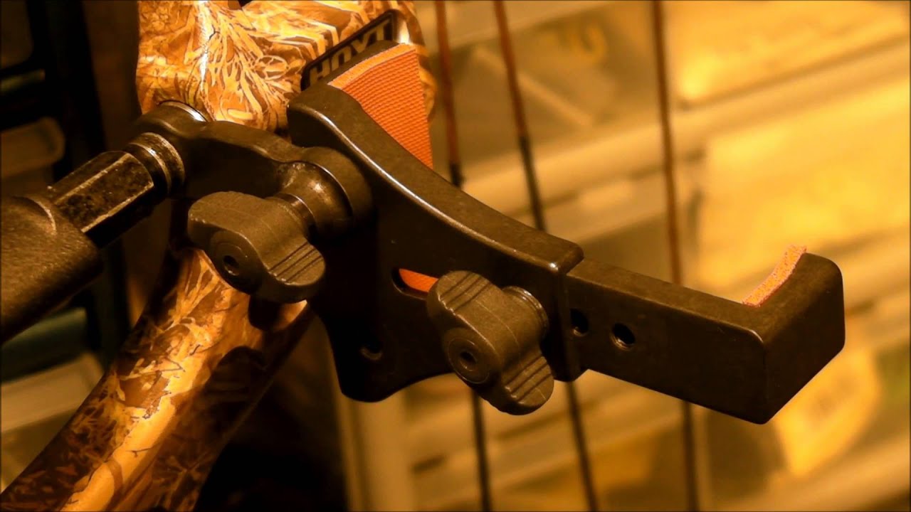 High Def Bowfinger Archery Smartphone Mount Bow Hoyt Vector Turbo - YouTube