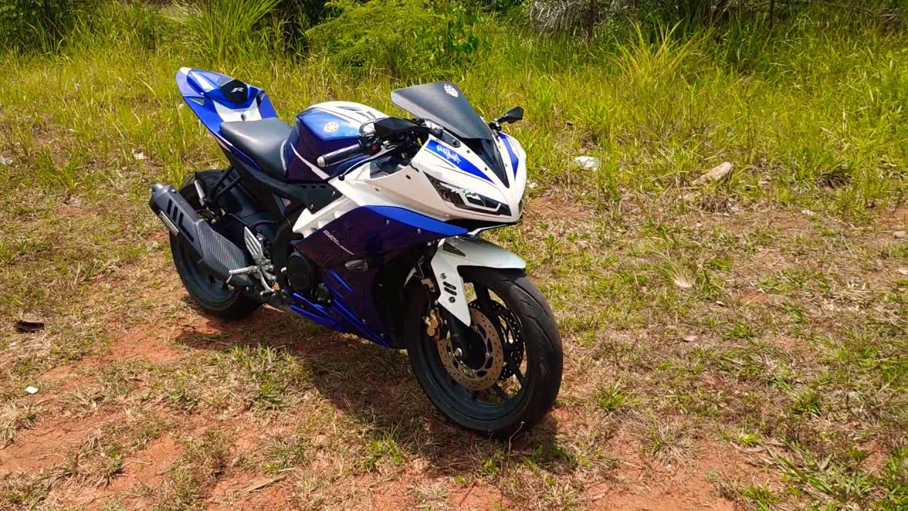 R15 Spidey walk around - YouTube