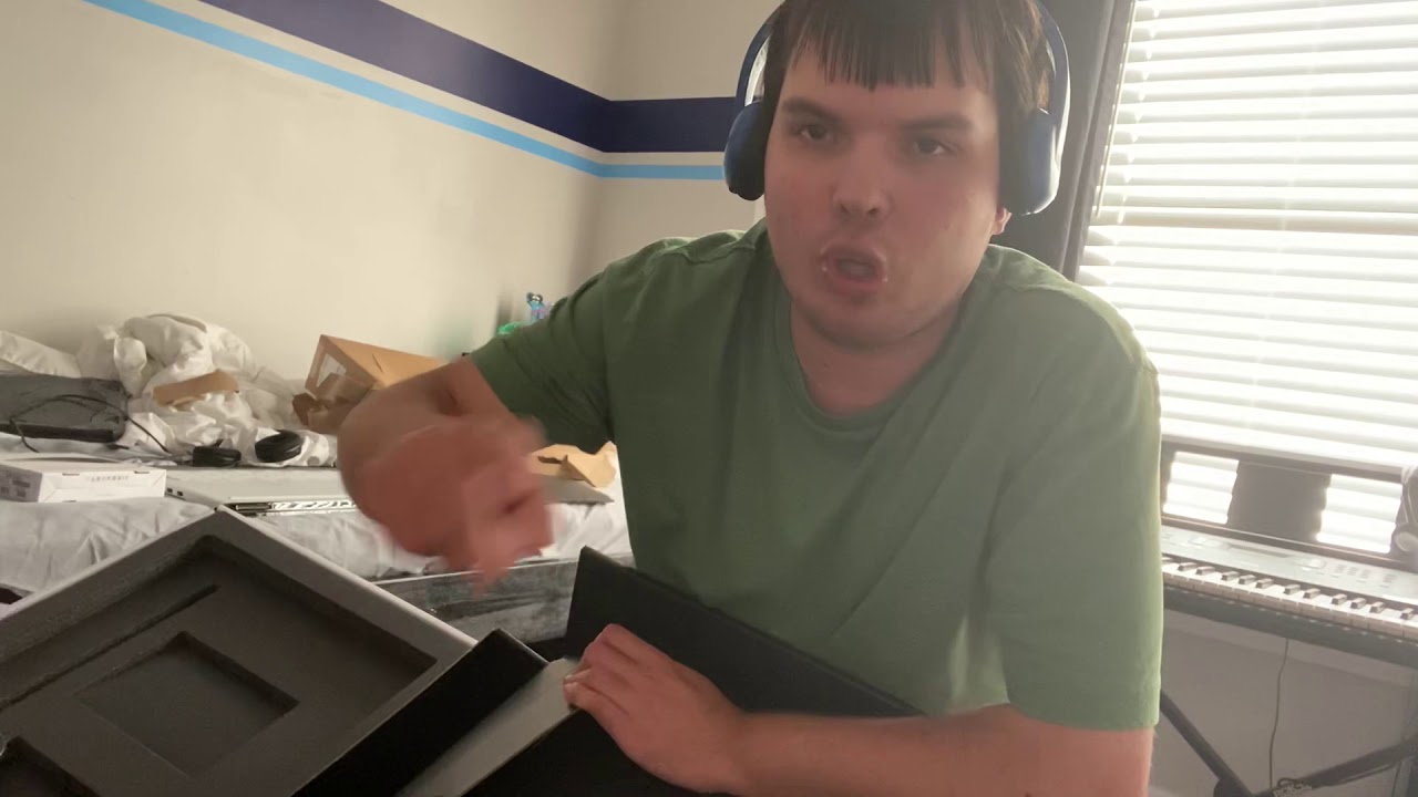 Alienware M17 Gaming laptop Unboxing! - YouTube